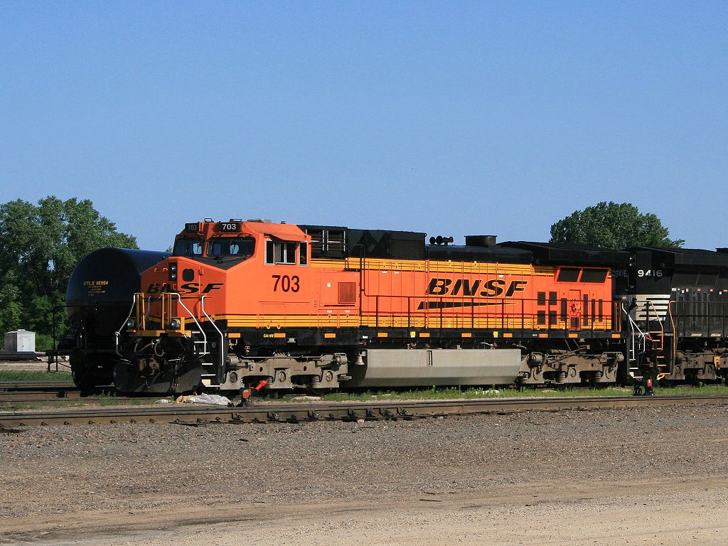 BNSF 703